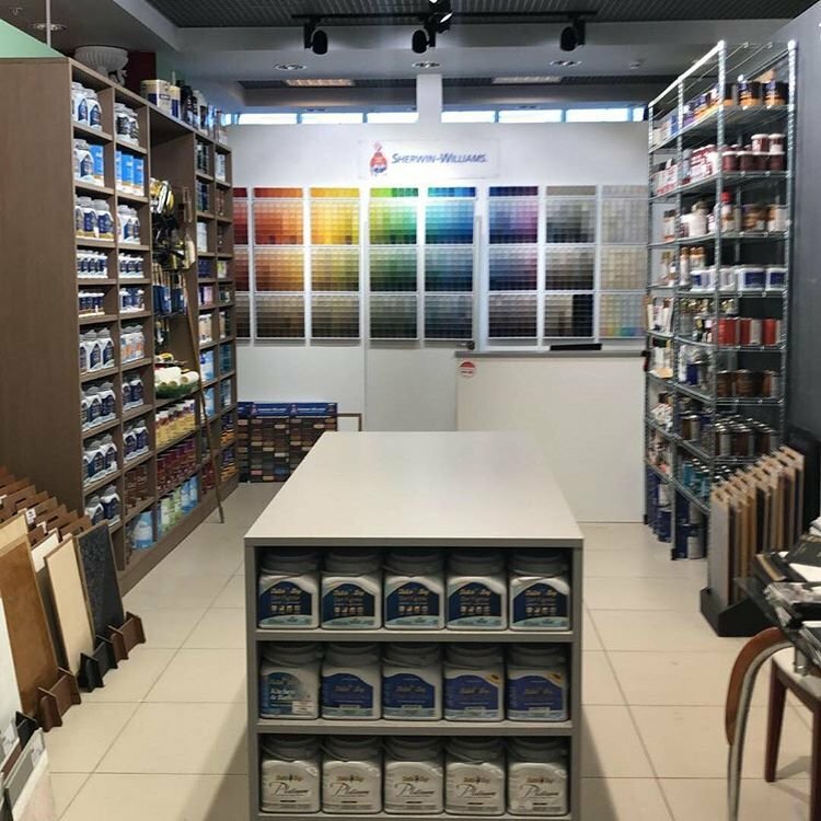 Boya ve cila malzemeleri üretim ve satış yerleri Sherwin Williams, Moskova, foto