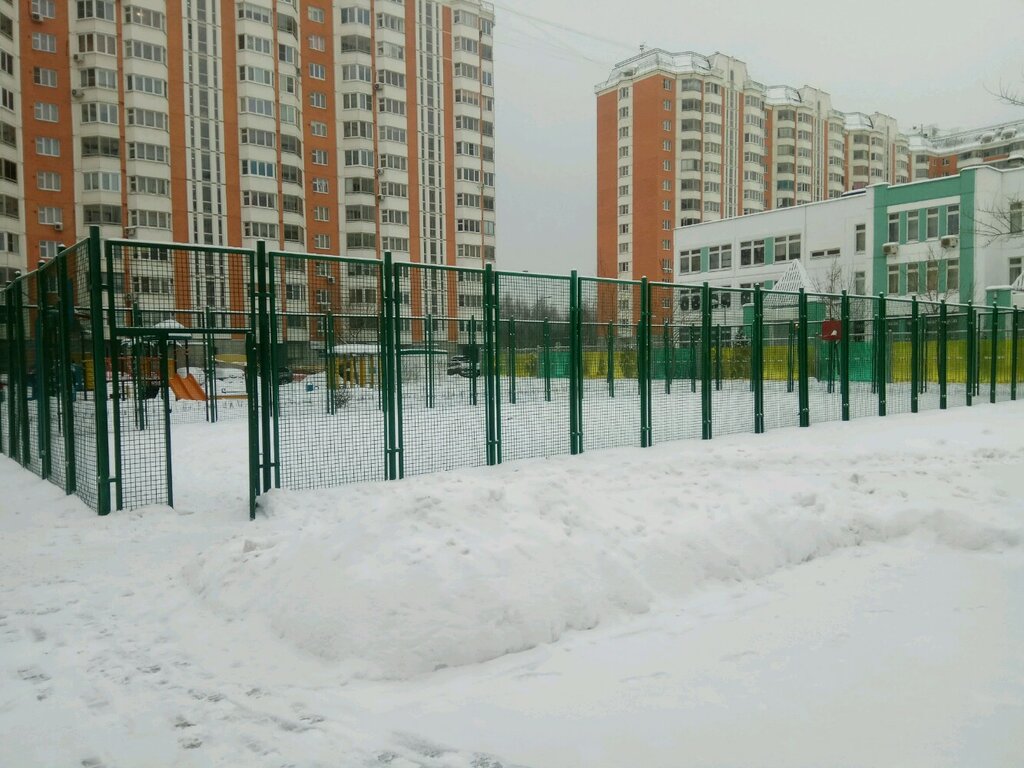 Spor alanı Баскетбольная площадка, Moskova, foto