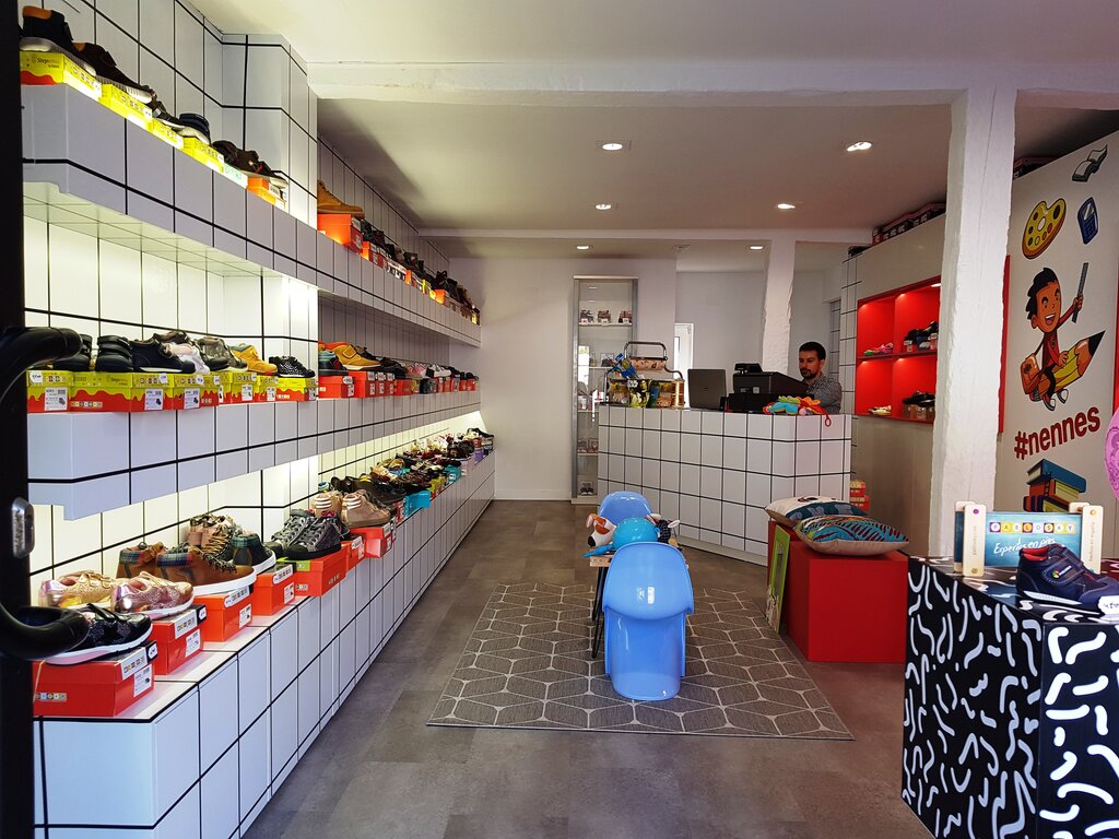 Ayakkabı malzemeleri Nenes Zapatería Infantil, Santander, foto
