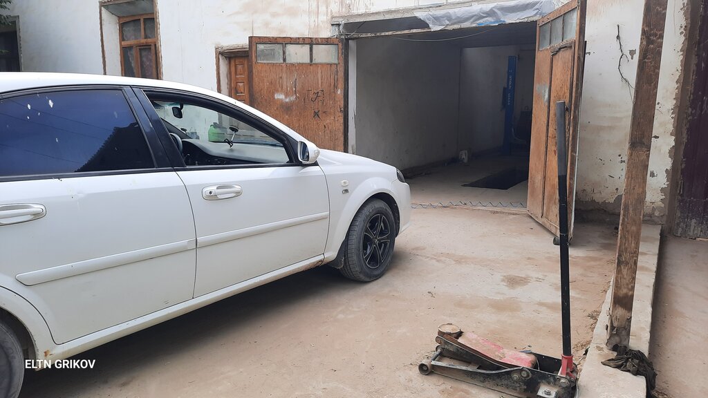 Oto lastik tamiri Tire service, Harezm eyaleti, foto