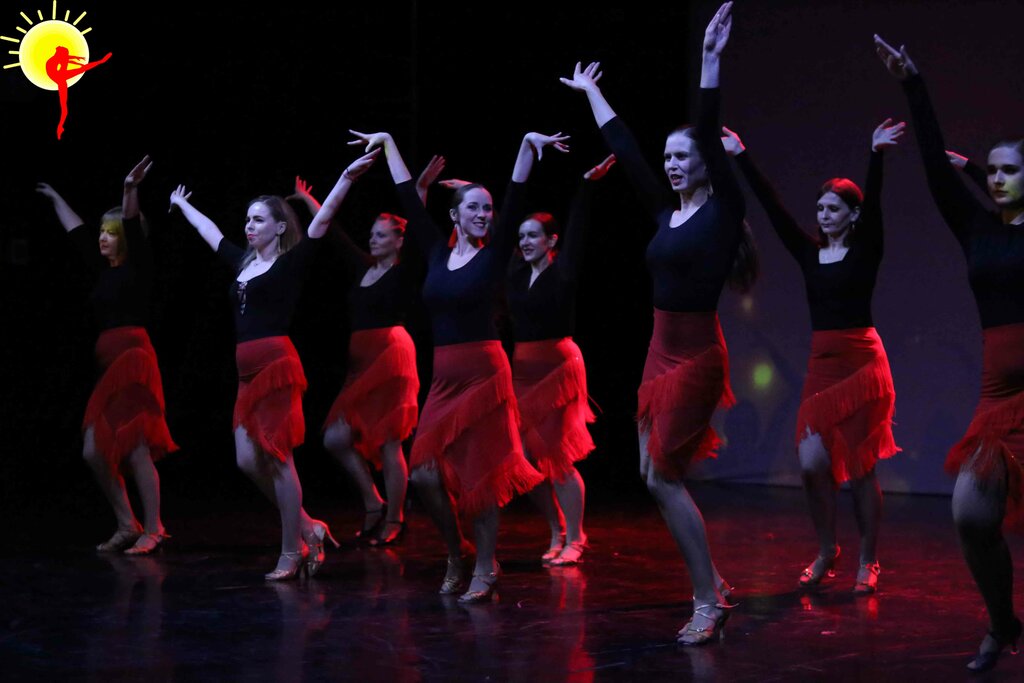 Dans okulları Arka solntsa, Saint‑Petersburg, foto