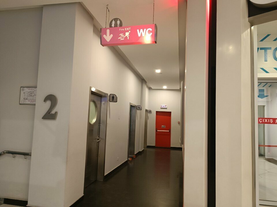 Tuvalet Tualet, Bakü, foto