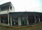 The Clothes (Santa Cruz de la Sierra, Distrito Municipal 11, Subdistrito CIV, Colón, 239), giyim mağazası  Bolivya'dan