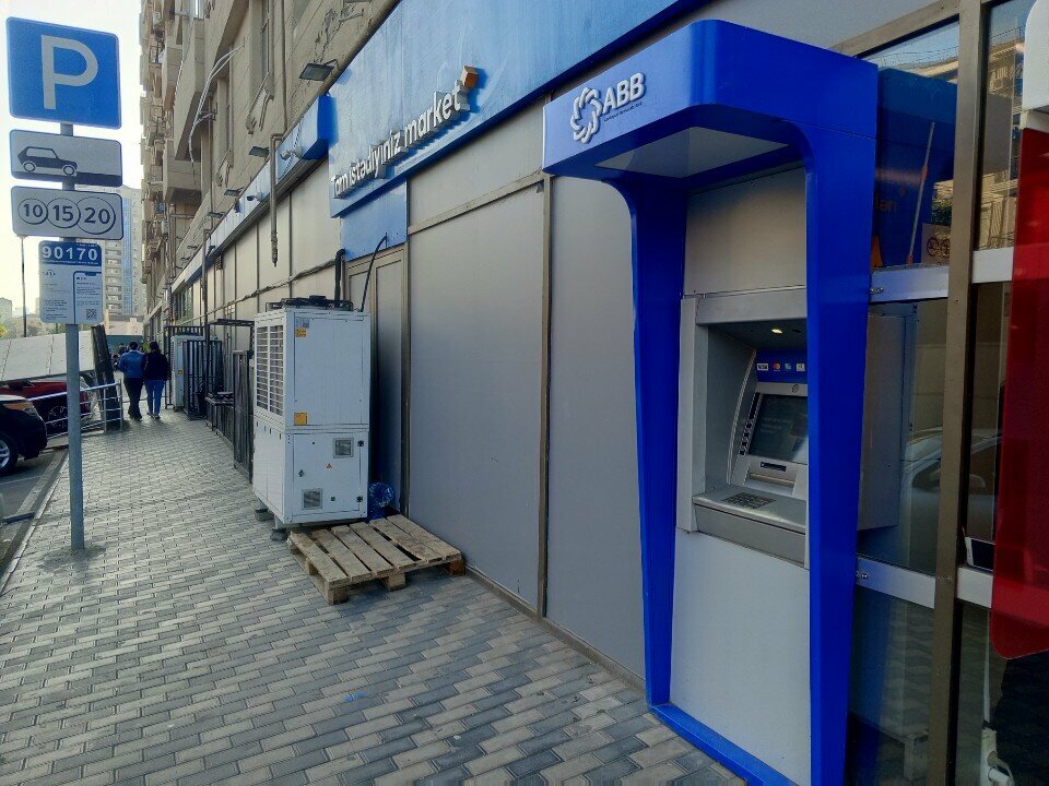 ATM'ler ABB, Bakü, foto
