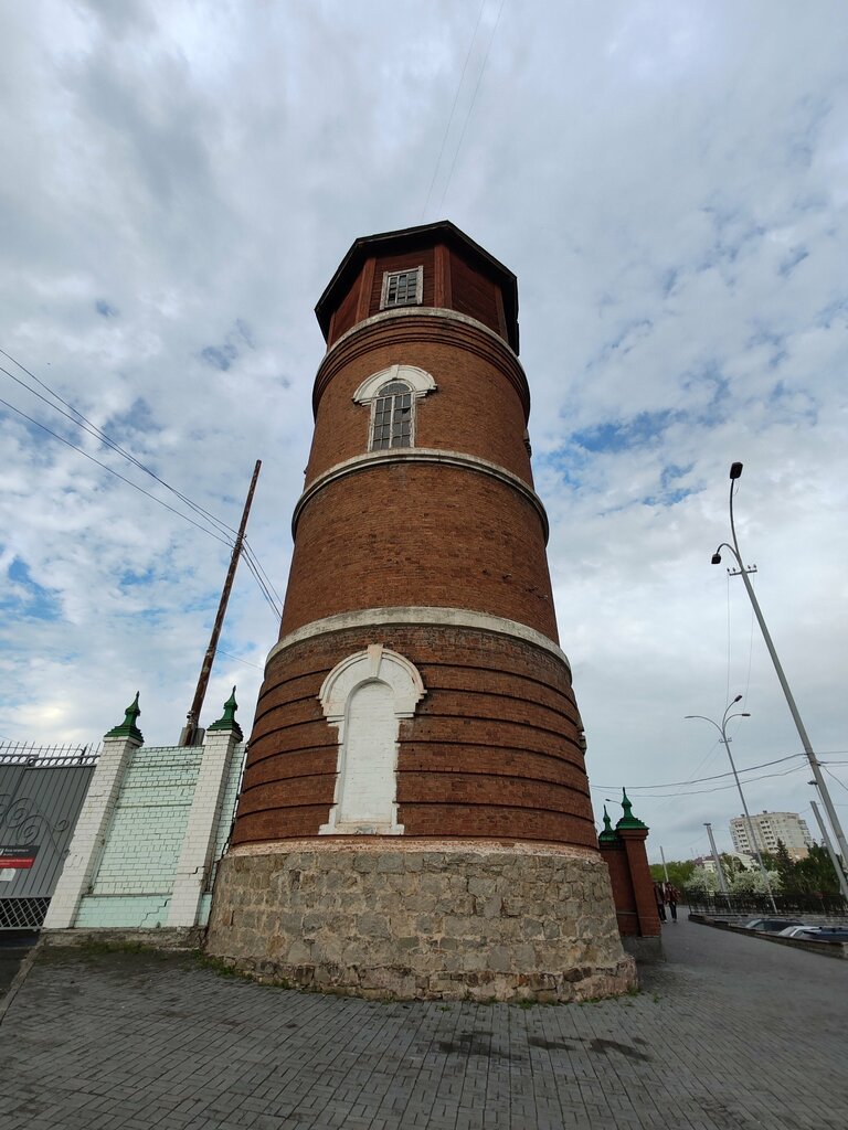 Turistik yerler Водонапорная башня, Kurgan, foto