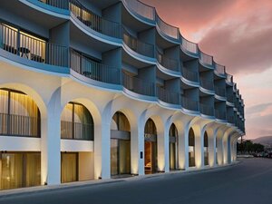 Niko Seaside Resort Mgallery - Adults Only (The Periphery of Crete, Town of Aghios Nikolaos, Roussou Koundourou Street), otel  Ayos Nikolaos'tan