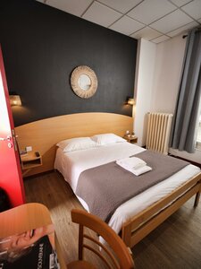 Hotel de Lyon (Avenue Pierre Sémard No:23, Valence), otel  Valence'tan
