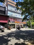 La rebaja Plus No. 13 Drogueria Y Minimarket Valle del Lili Cali (Valle del Cauca, Municipio de Santiago de Cali, Comuna 17, Calle 42), eczaneler  Cali'den