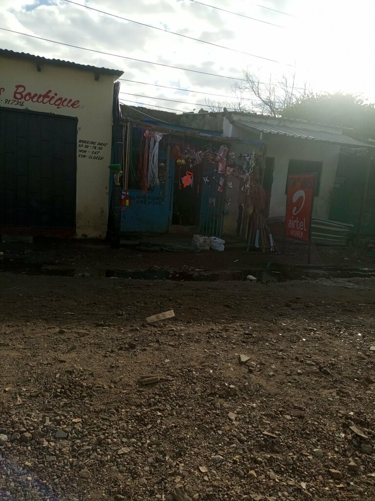 Terziler Two Sisters Tailoring, Lusaka, foto