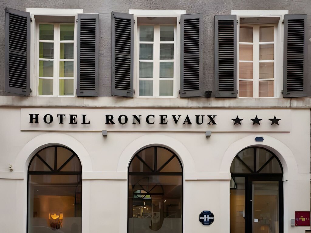Otel Inter-hotel Roncevaux, Pau, foto