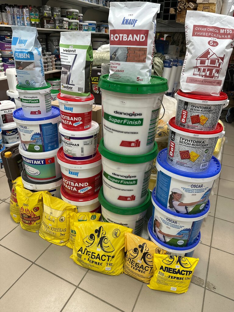 Boya ve cila malzemeleri üretim ve satış yerleri Краски и сухие смеси, Moskova, foto