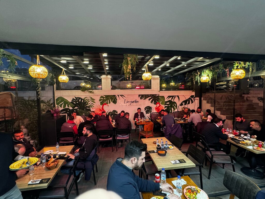 Restoran Lim Garden Cafe & Restaurant Ev Yemekleri, İstanbul, foto