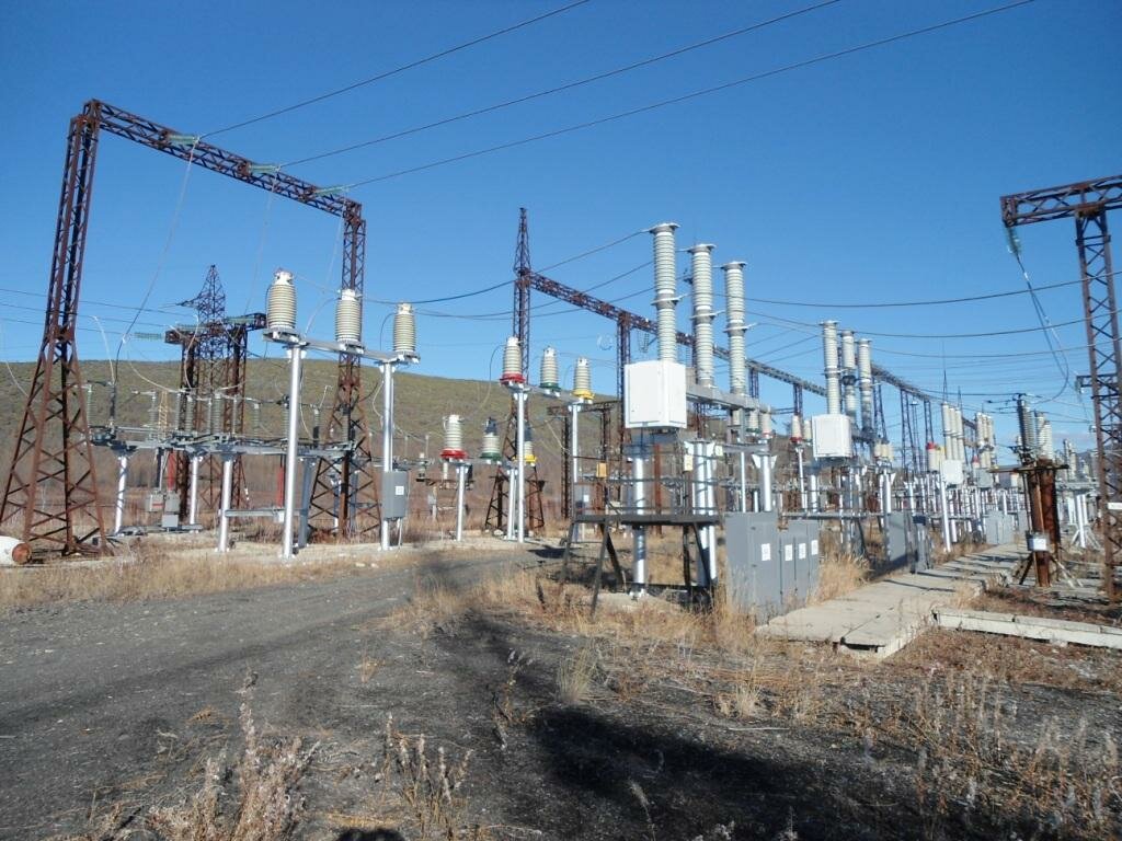 Mühendislik altyapısı Электрическая подстанция Усть-Омчуг, Magadan Bölgesi, foto