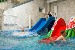 Zhemchuzhina SPA (Kalinina Street No:12, Krasnoyarsk), su parkı  Krasnoyarsk'tan