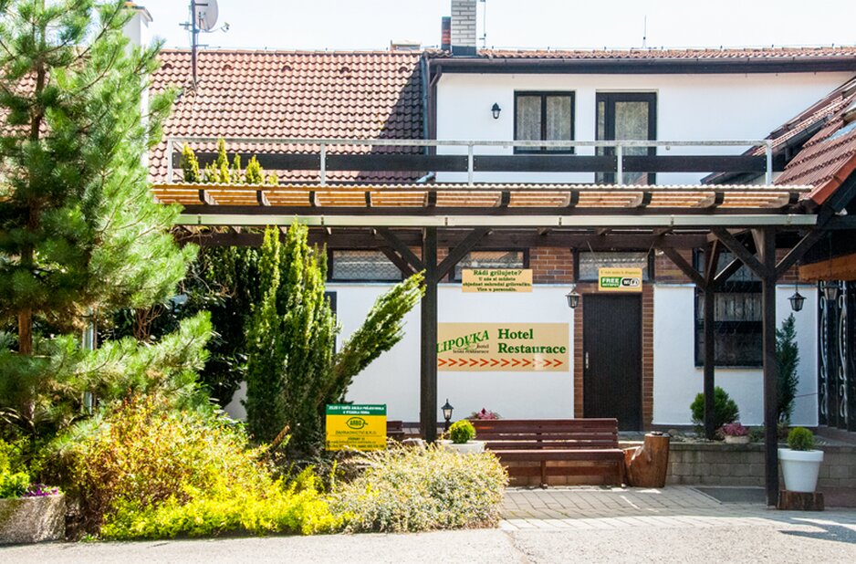 Restoran Hotel a lesní restaurant Lipovka, Dünya, foto