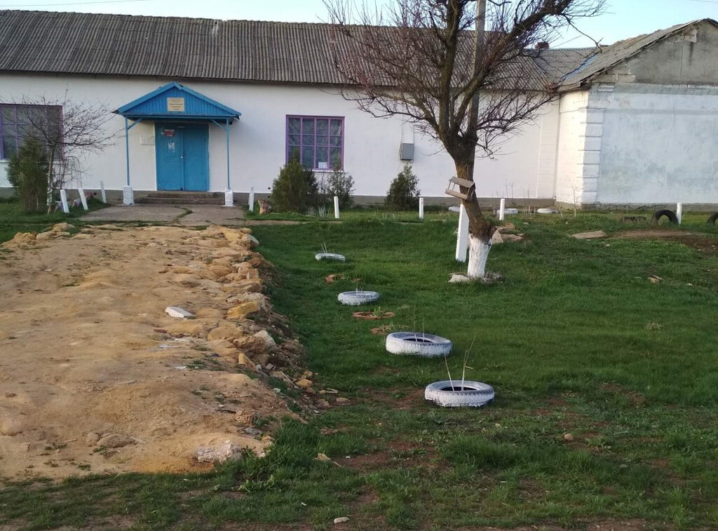 Kültür ocakları Трактовский сельский клуб, Kırım Cumhuriyeti, foto