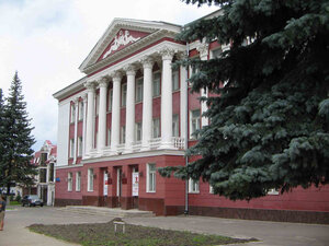 Oryol Museum of Fine Arts (Oktyabrskaya ulitsa No:29), müzeler ve sanat galerileri  Orel'den