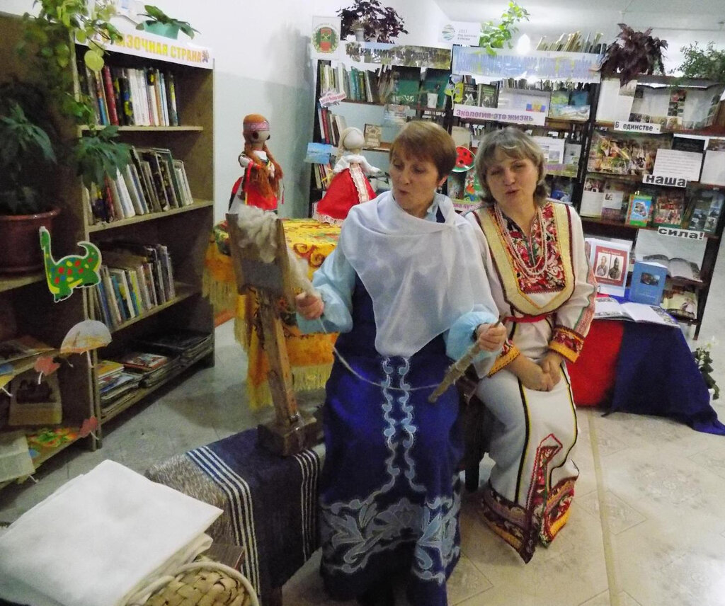 Kütüphaneler Николаевская библиотека-филиал № 12, , foto