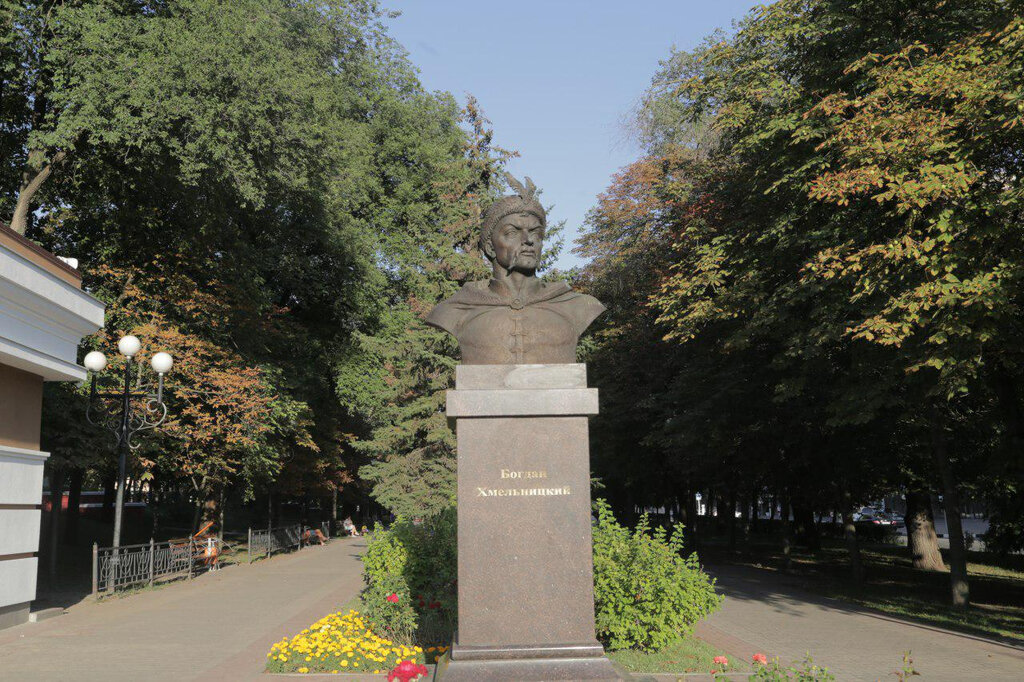 Anıt, heykel Богдан Хмельницкий, Belgorod, foto