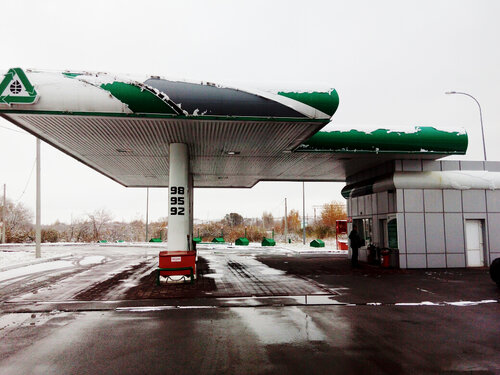 Benzin istasyonu Perekrestok Oyl, Guryevsk, foto