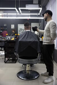 The Local Barbershop (Ioane Petritsi Street No:16), berberler  Tiflis'ten