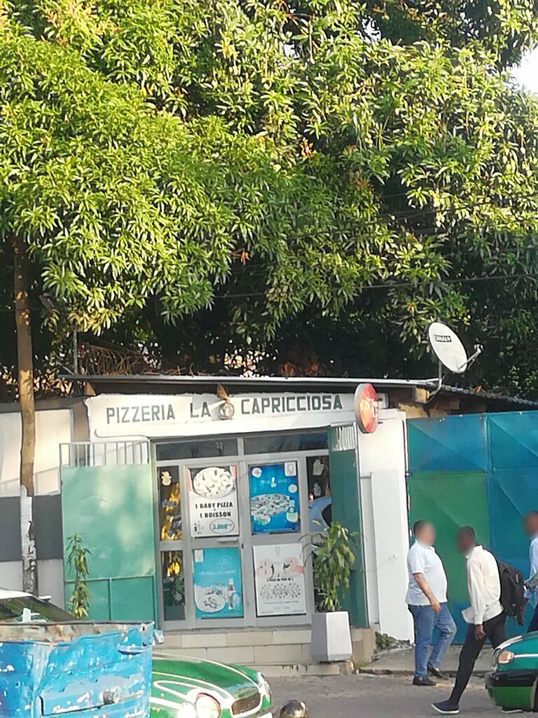 Pizzacılar La Capriccioza, Brazzaville, foto
