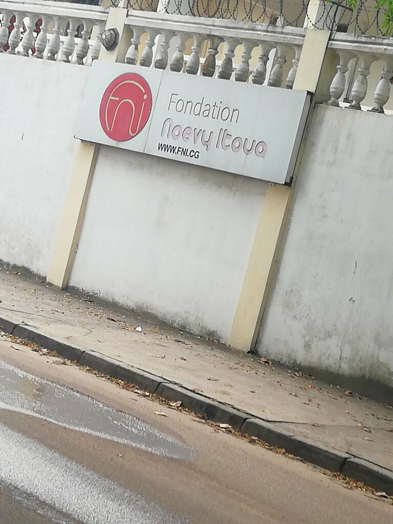 Borsalar Noevy Itoua, Brazzaville, foto