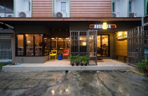 Augusta - Hostel (Bangkok, Wattana), otel  Bangkok'tan