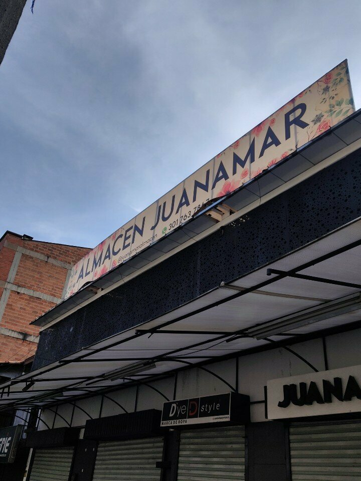 Giyim mağazası Almacen Juanamar, Medellin, foto