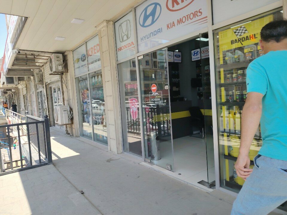 Otomobil yedek parçaları Global Auto, Bakü, foto