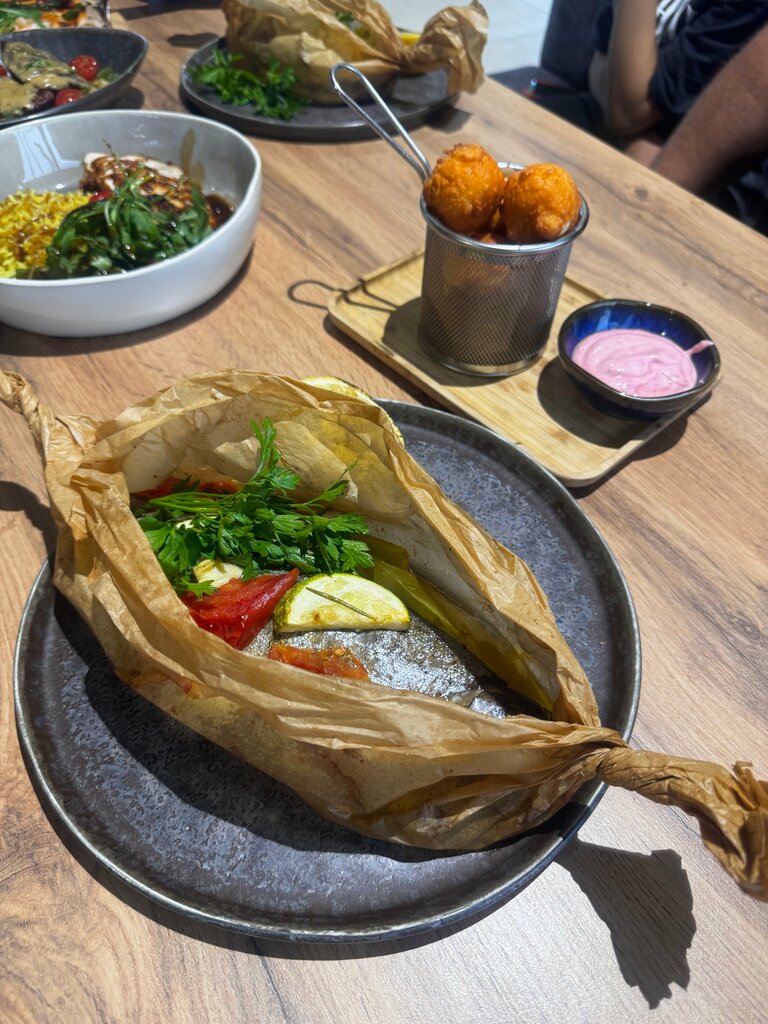 Kafe Reef, Gudauta Bölgesi, foto