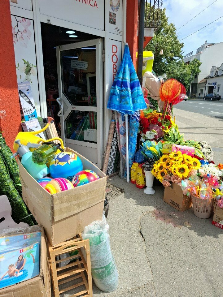 Mini-market Kineska prodavnica, Güney Backa İlçesi, foto