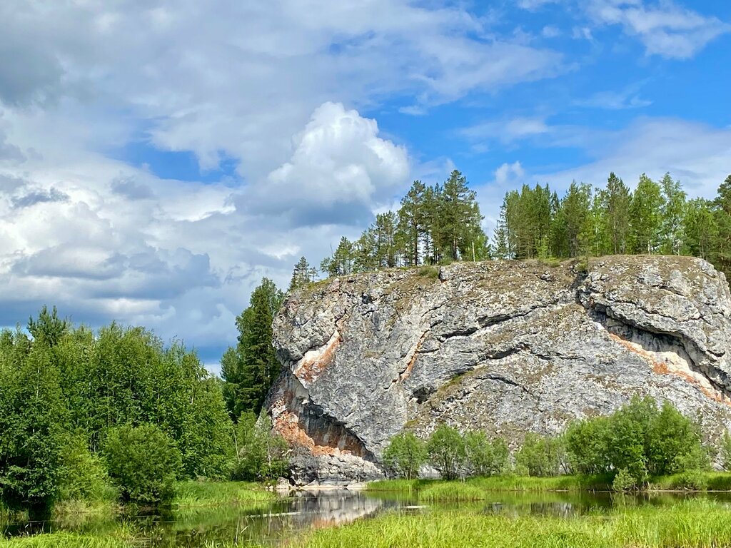 Dağ zirvesi Скала Черепашка, Sverdlovskaya oblastı, foto