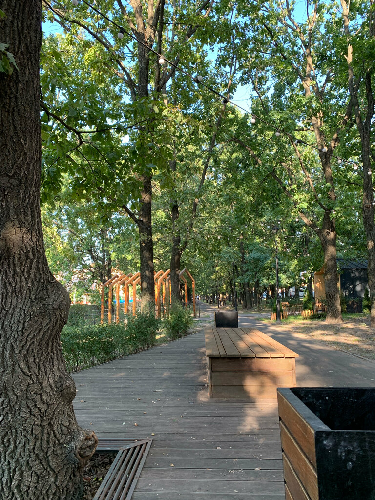 Orman аллея Святых Петра и Февронии Муромских, Stariy Oskol, foto