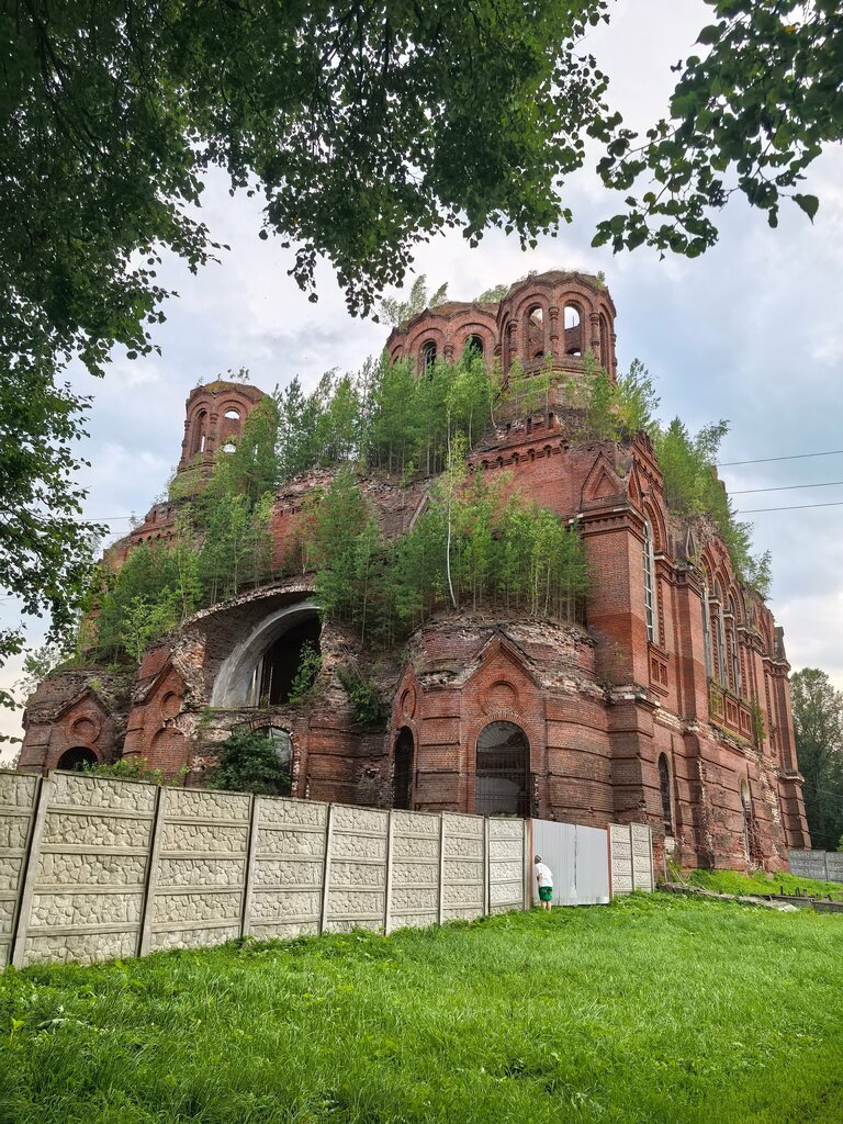 Ortodoks kiliseleri Sobor Troitsy Zhivonachalnoy V Troitskom Ilinskom monastyre, Tverskaya oblastı, foto