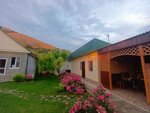 Гостевой дом (Shkolnaya ulitsa No:2Б, selo Yutsa), otel  Stavropolski krayından