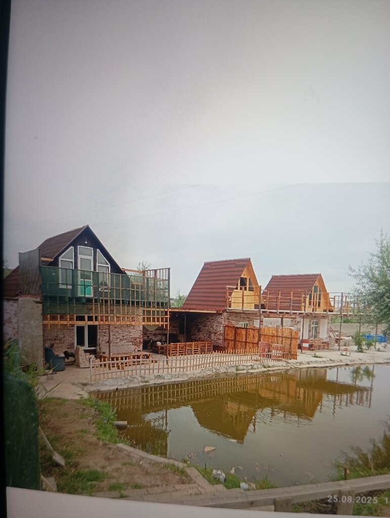 Balık çiftçiliği ve toptancıları Зеленый берег, Dağıstan, foto