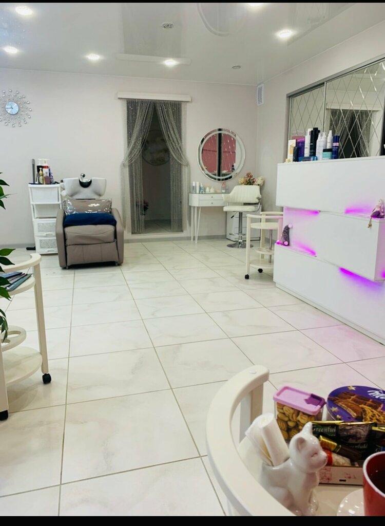 Güzellik salonu Студия парикмахерского искусства Ольги Жуковской, Velikiy Novgorod, foto