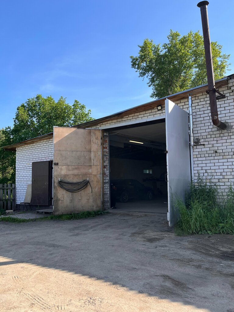 Otomobil servisi К2, Ugliç, foto