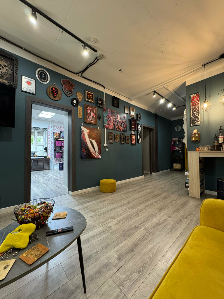 Dövmeciler Location, Moskova, foto