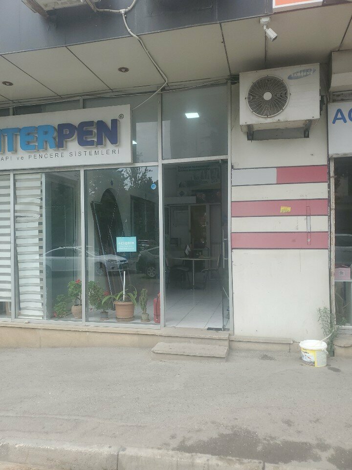 Kapılar Interpen, Bakü, foto