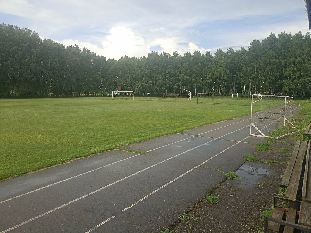 Çok amaçlı spor tesisleri Мир, Altayski krayı, foto