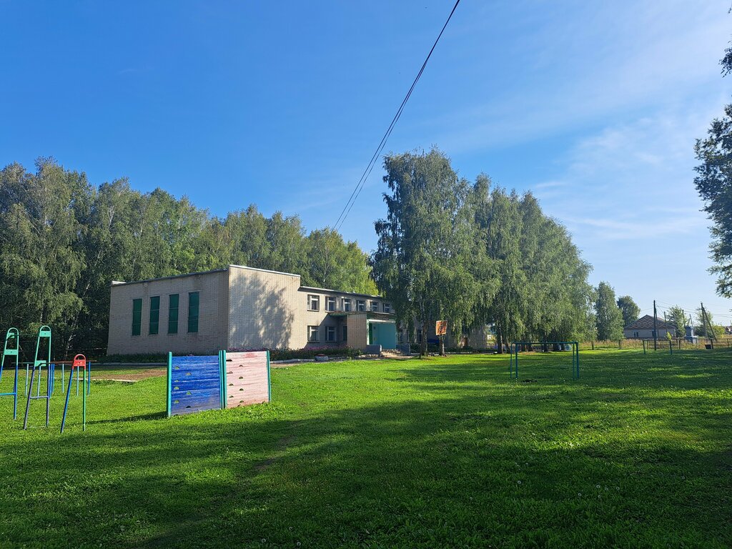 Ortaokul Srednyaya obshcheobrazovatelnaya shkola Mou, Saratovskaya oblastı, foto