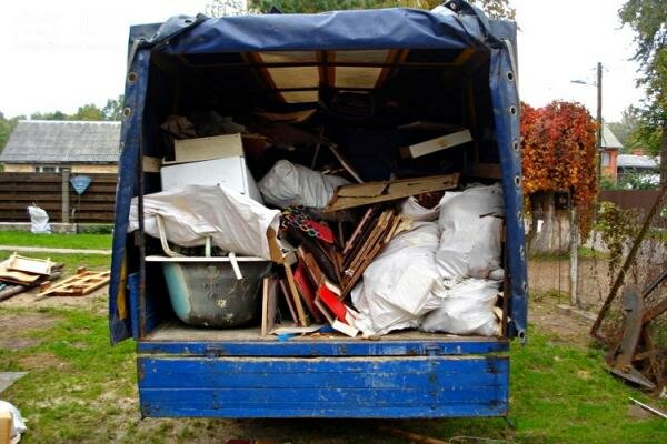 Çöp hizmetleri Vyvoz musora, Saint‑Petersburg, foto