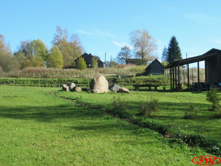 Turistik yerler Древнее капище 12 века, Saint‑Petersburg ve Leningradskaya oblastı, foto