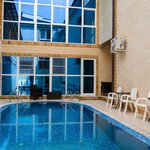 Белый Парус (Molodogvardeyskaya Street No:2/12), otel  Soçi'den