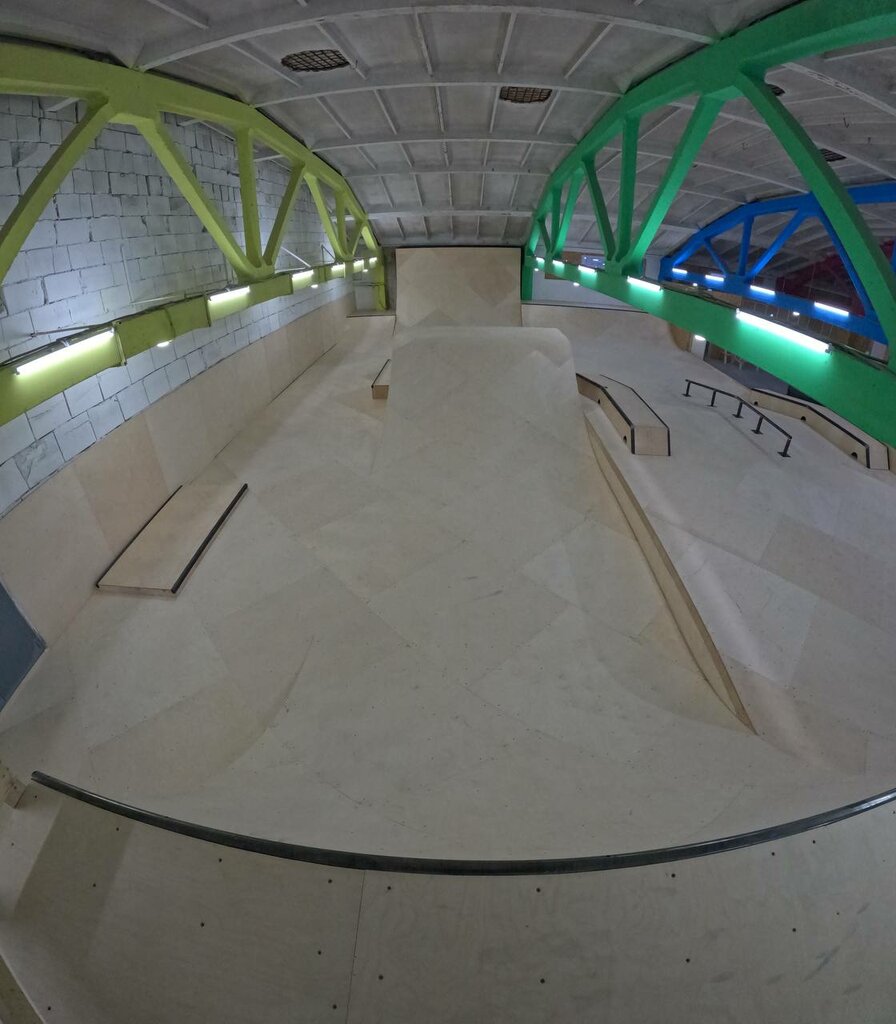Kaykay parkı Simple Dvor Skatepark, Voronej, foto