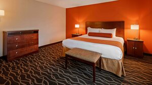 Best Western Plus Suites-Greenville (North Carolina, Pitt County, Greenville), otel  Greenville'den