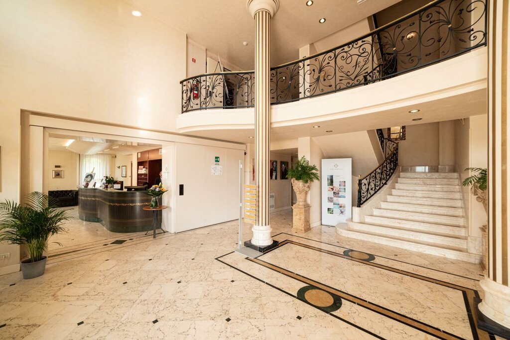 Otel Phi Hotel Astoria, Dünya, foto