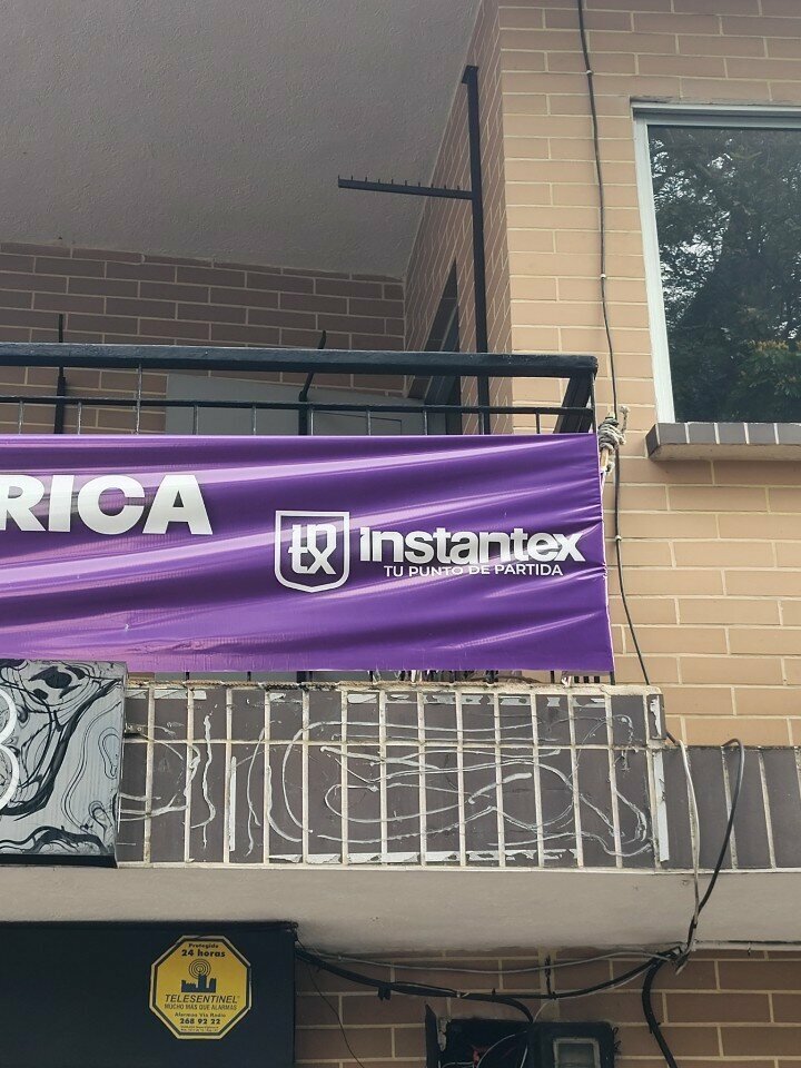 Satış ofisi Instantex, Medellin, foto